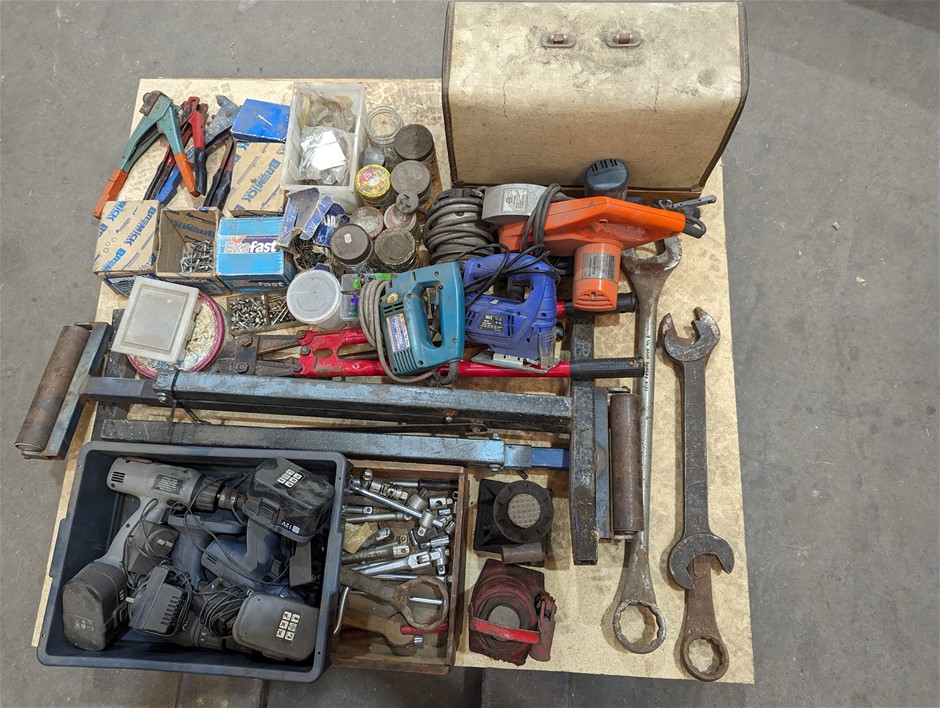 Mixed Pallet, Power Tools, Spanners Auction (0014-3028209) | Grays ...