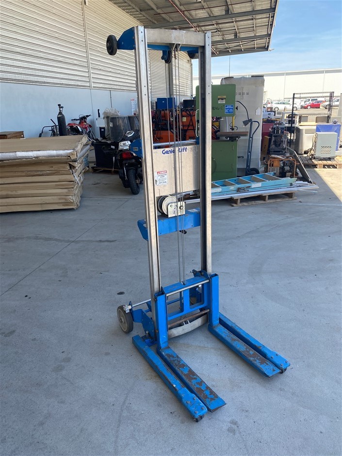 Genie Lift GL10 Platform Lifter Auction (0006-9048863) | Grays Australia