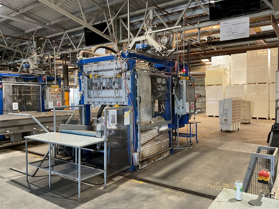 1991 Kurtz K813 Moulding Machine Auction (0134-3027738) | Grays Australia