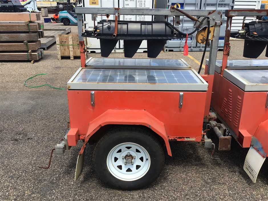 Qty 2 x 2011 Trailer Factory HD Traffic Control Unit Trailer Auction ...