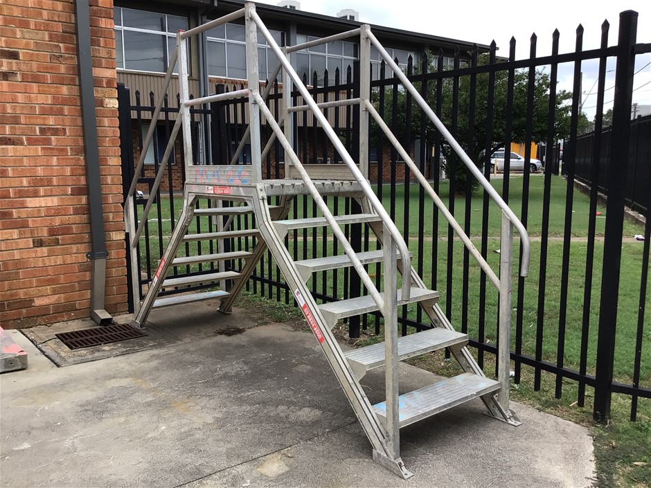 Used Safesmart Aluminium Platform/Access Ladder Auction (0023-5055613 ...