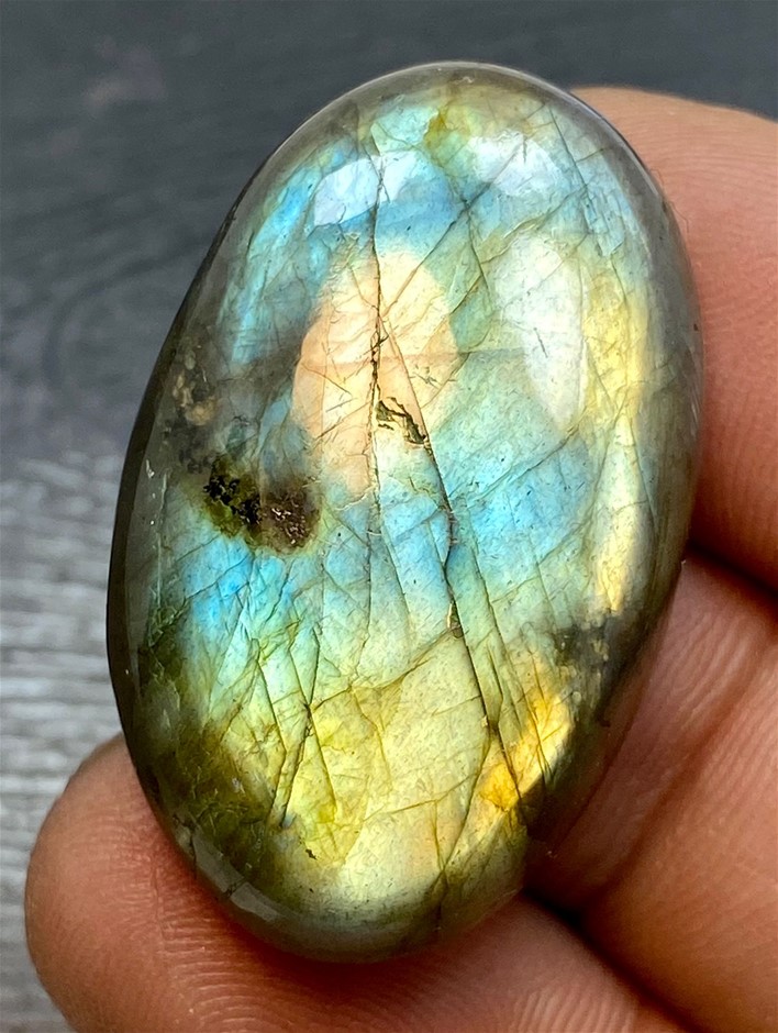 57.70 Carats Flashy Labradorite Auction (0016-2558491) | Grays Australia