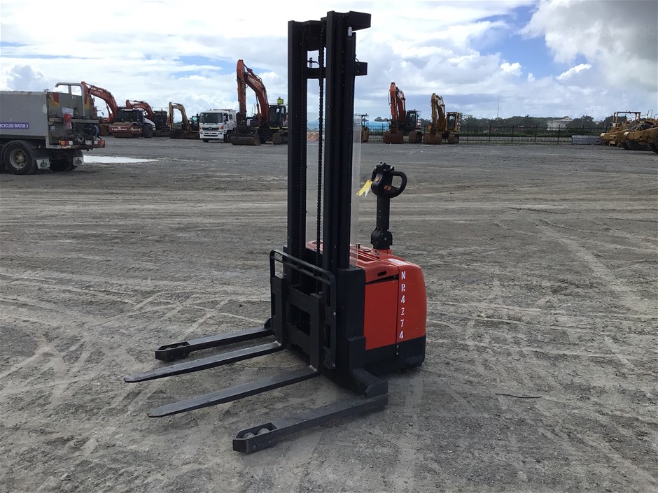 Linde S1600 Walkie Stacker Auction (0008-7050843) | Grays Australia