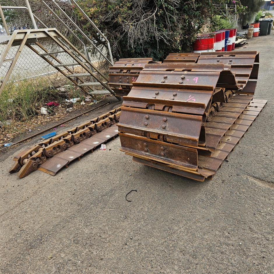 Set of Metal Tracks to Suit Komatsu D65PX1 Bull Dozer Auction (0009 ...