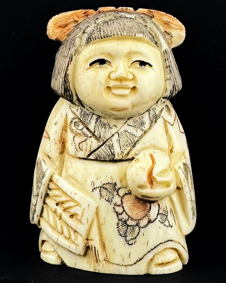 c.1890 JAPANESE MEIJI PERIOD HAND-CARVED BONE NETSUKE OF A ROBED FEMALE ...