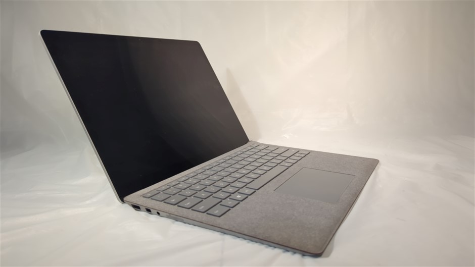 Microsoft Surface Laptop 2 13.5-Inch, Silver Auction (0003-2558713 ...