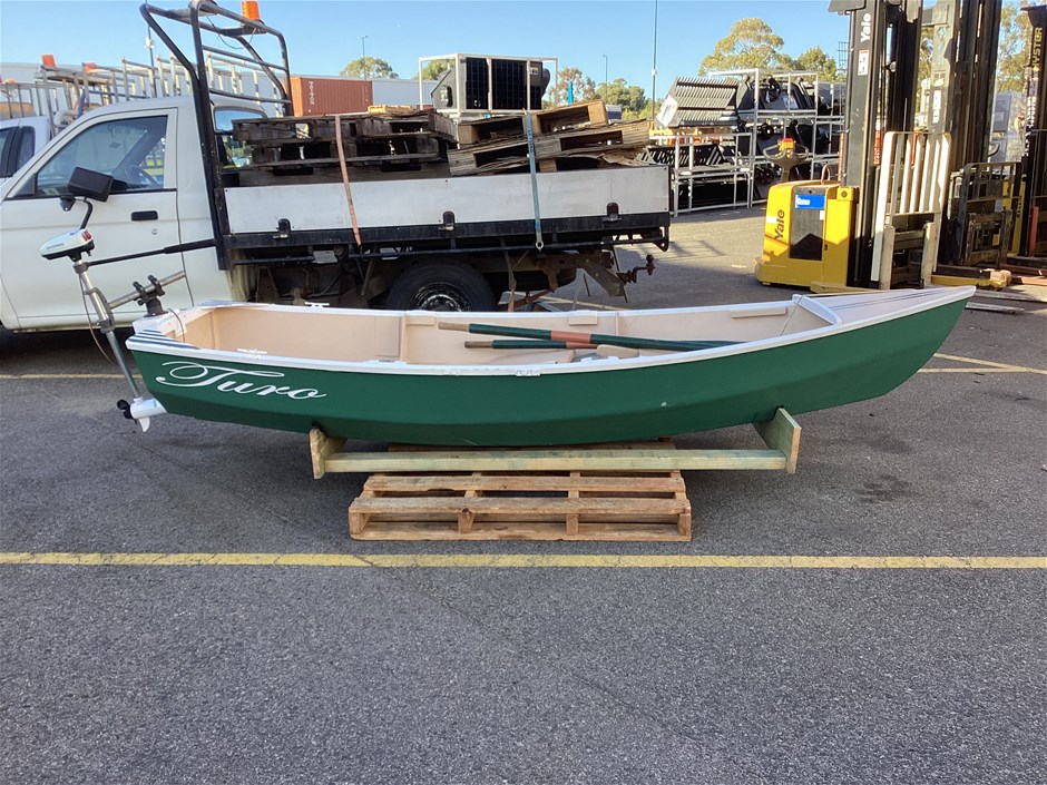 Row Boat With An Electric Motor Auction (0001-9049939) | Grays Australia