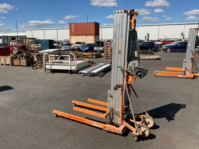 Liftsmart MLC-24 Smart Material Lift Auction (0004-9050064) | Grays ...
