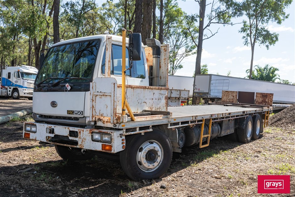 1999 Nissan Diesel Motor Co. PKC310 Table Top / Single Cab Steel ...