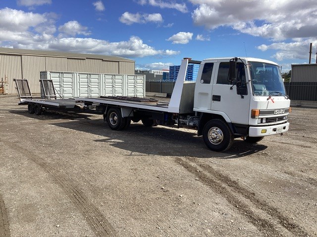 1995 Isuzu FSR 4 x2 Car Carrier And Tandem Axle Car Carrier Trailer ...