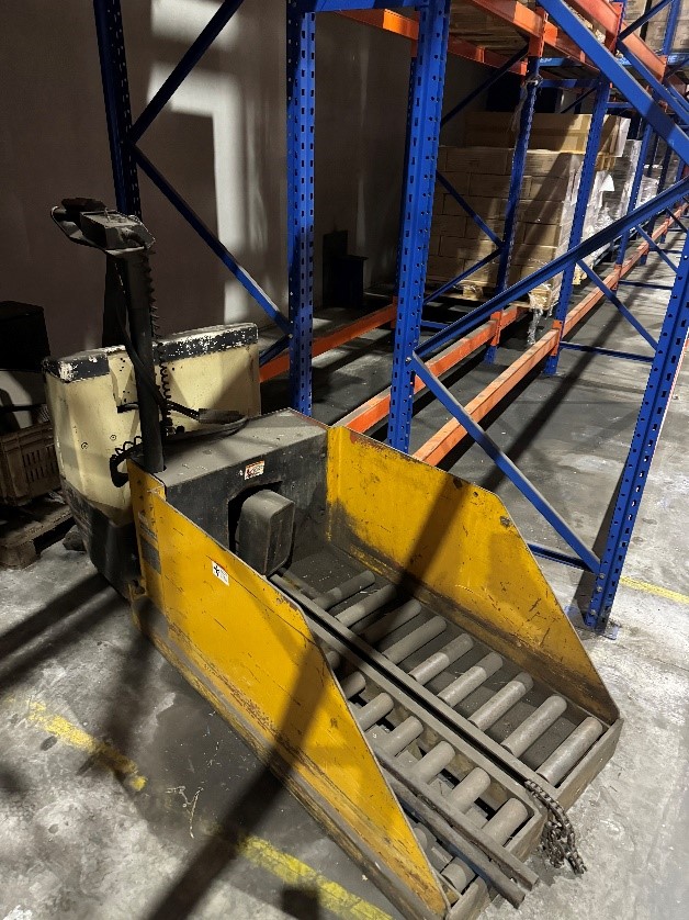 Raymond Battery Changer Auction (0005-3029045) | Grays Australia