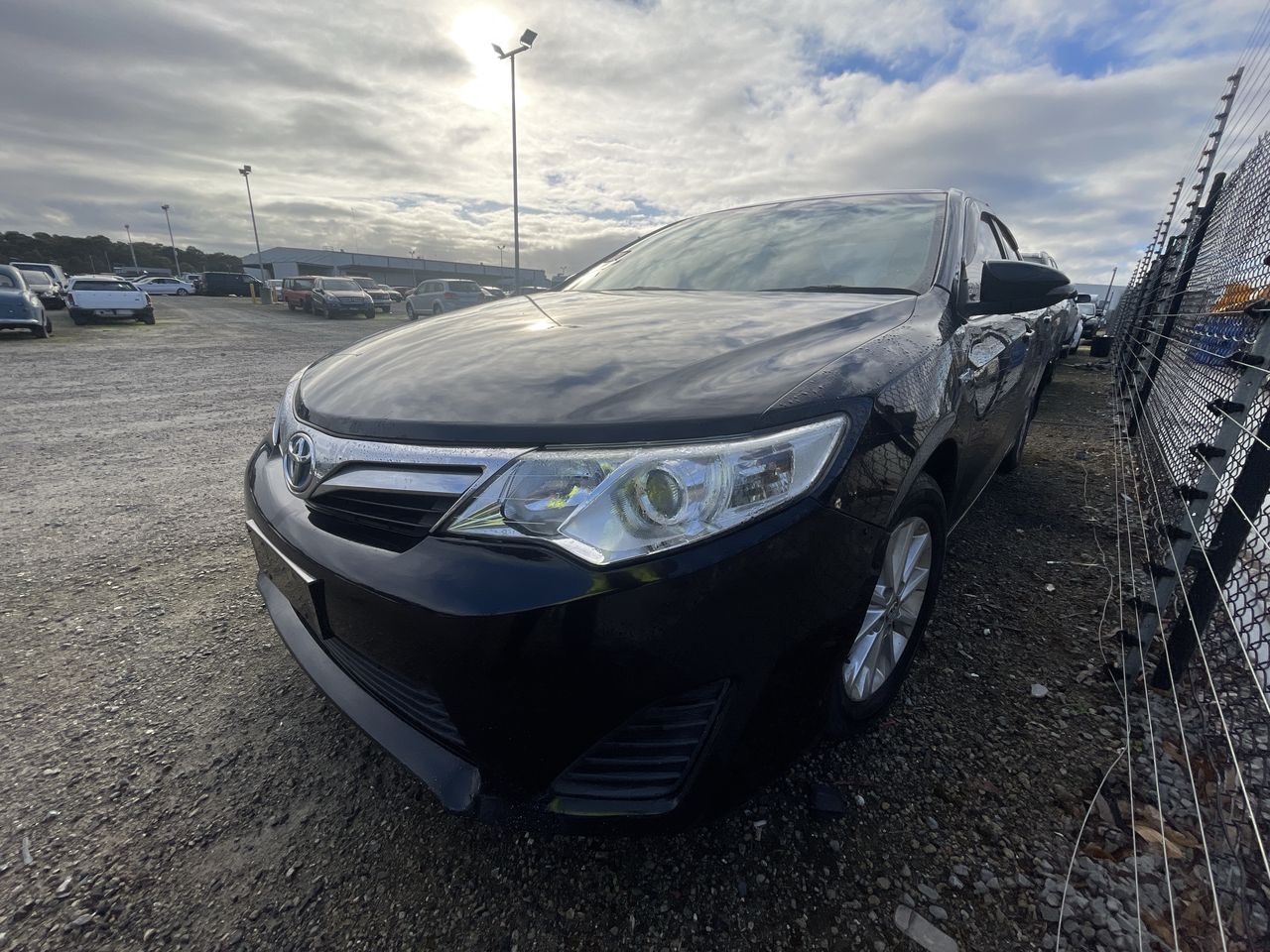 2014 Toyota Camry Hybrid H AVV50R CVT Sedan WOVR-REPAIRABLE WRITE-OFF ...
