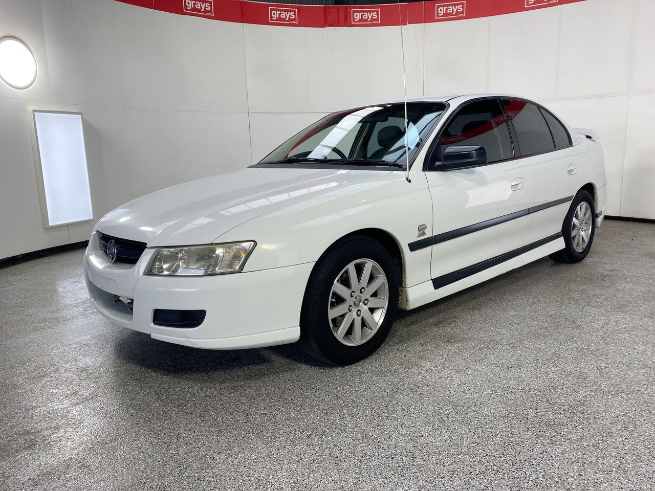 2004 Holden Commodore Executive VZ Automatic Sedan Auction (0001 ...