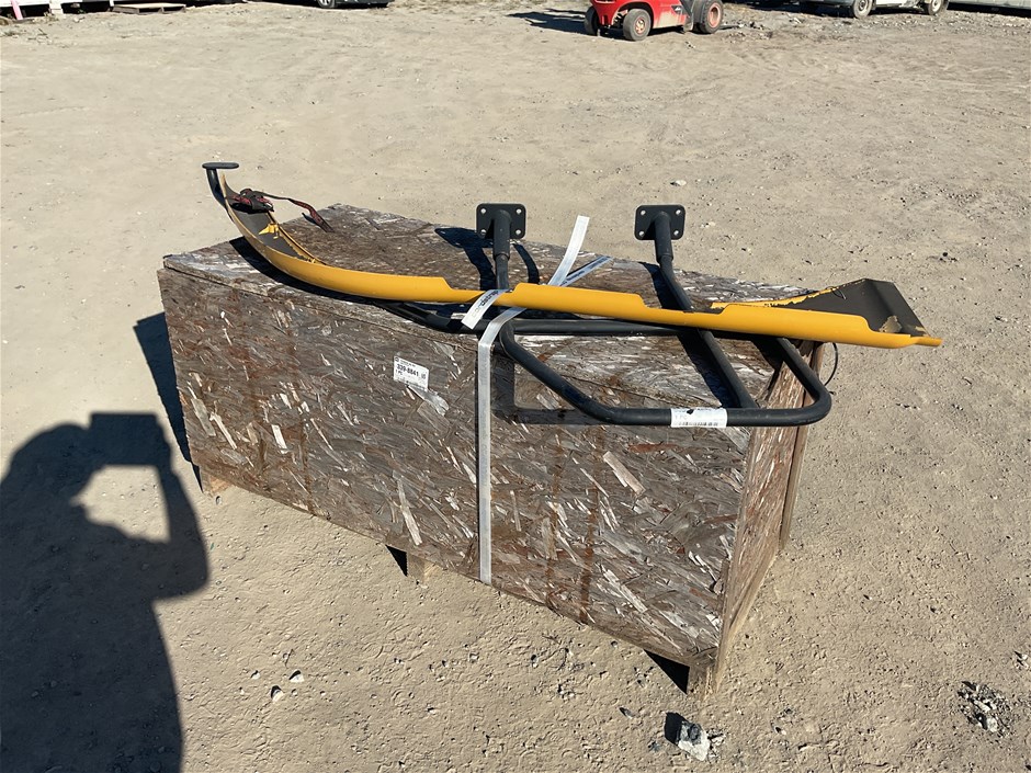 Cat Fender AS RH Auction (0022-7038084) | Grays Australia