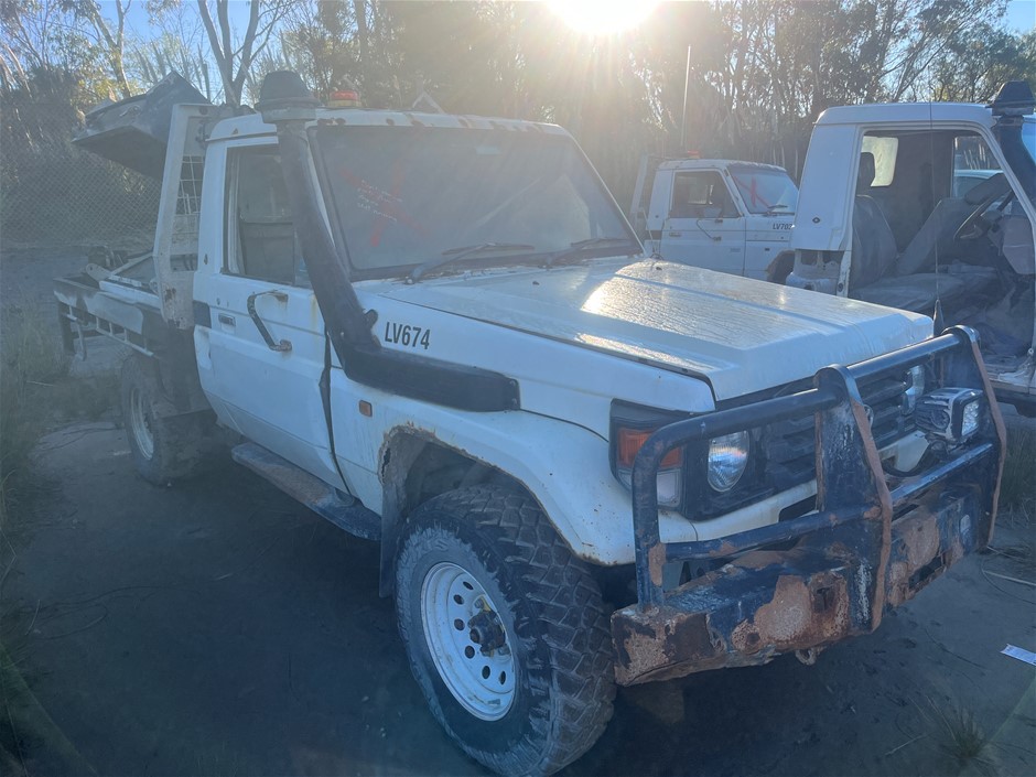 2001 Toyota Land Cruiser HZJ79R 4WD Manual Ute Auction (0029-3029372 ...