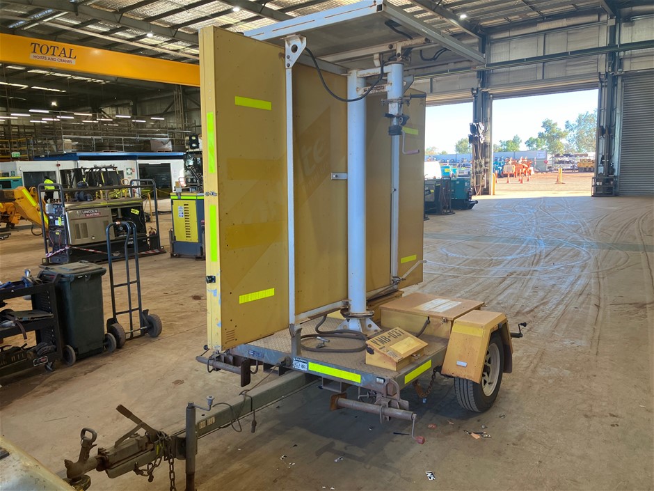 2013 Bartco VM-C-5C-ASM Variable Message Sign - C-Size - Colour (NEWMAN ...