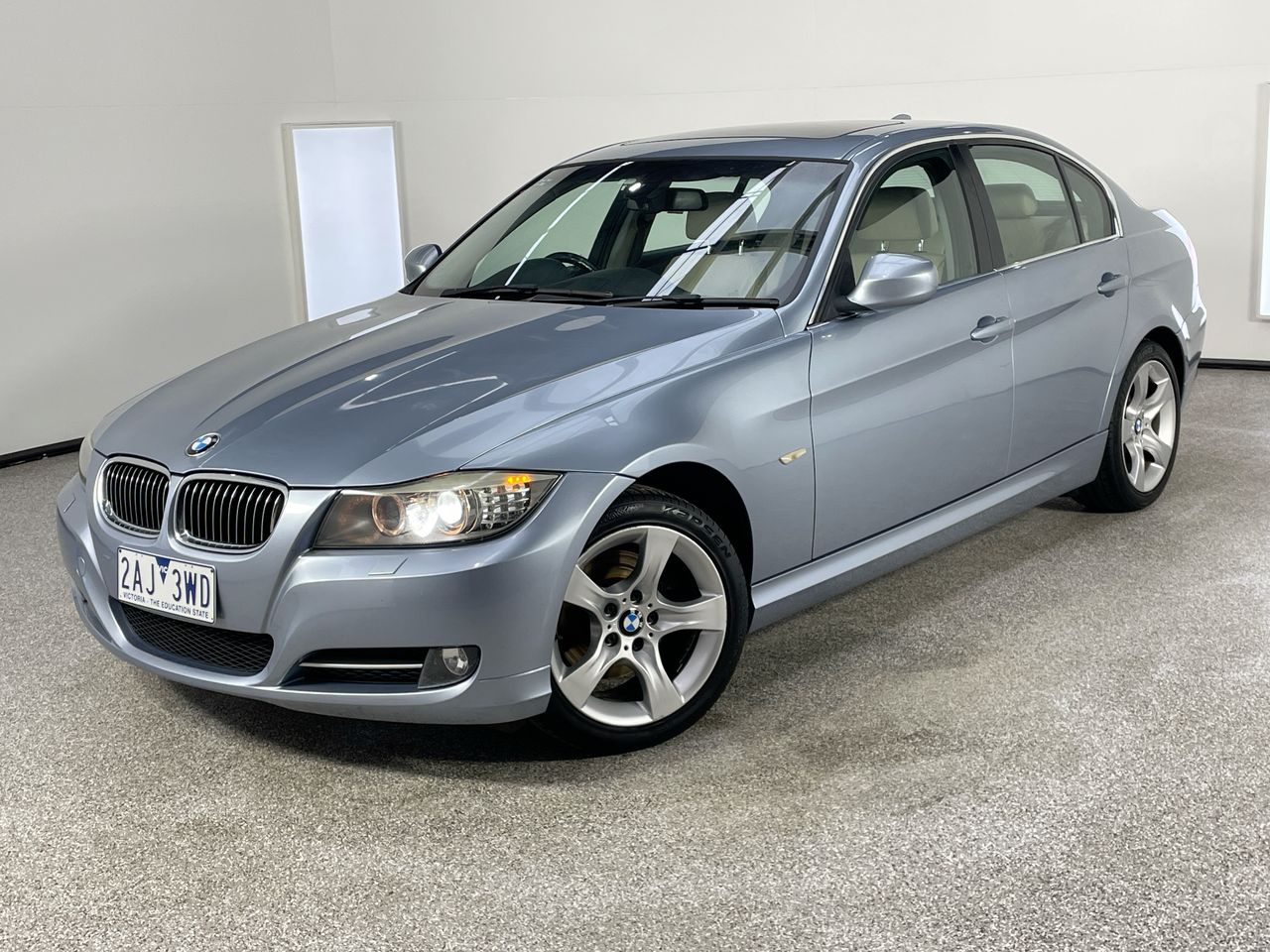 2011 BMW 3 Series 320d Lifestyle E90 Turbo Diesel Automatic Sedan ...