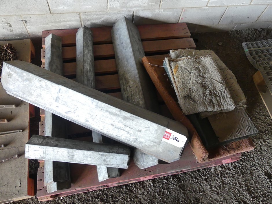 Truck Corner Packers Auction (0354-5056813) | Grays Australia