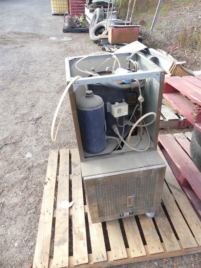 Kelvinator/Temprite T62 Beer Refrigerator Auction (0367-5056813 ...