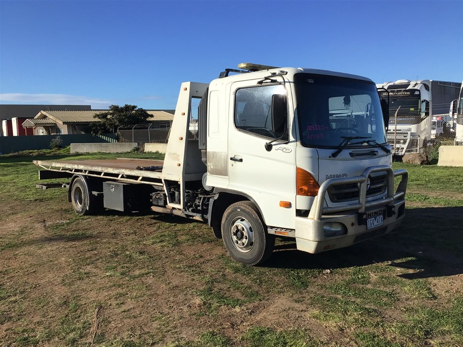2003 Hino FD 4 x 2 Tilt Tray Truck Auction (0001-3029637) | Grays Australia