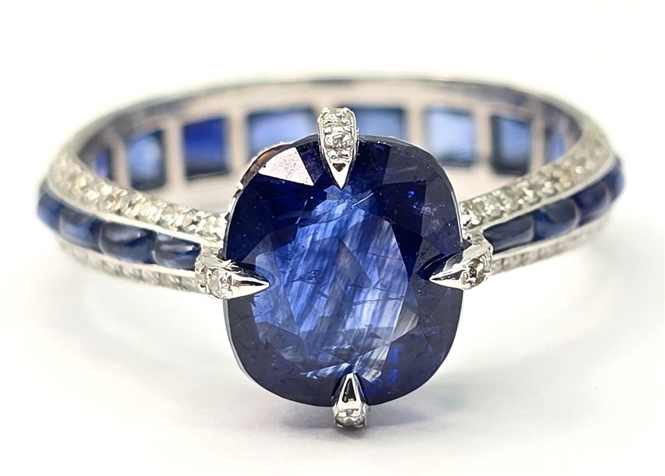18 CARAT WHITE GOLD RING WITH 157 DIAMONDS AND SAPPHIRES-VAL $9,196.00 ...