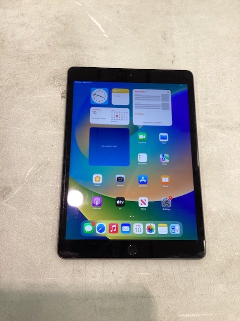 Apple IPad A2429 In 3SixT Case Auction (0089-9053604) | Grays Australia
