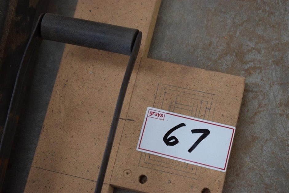 Sundry Lot of Aluminium Can Crusher and Set of Vintage Golf Clubs and ...