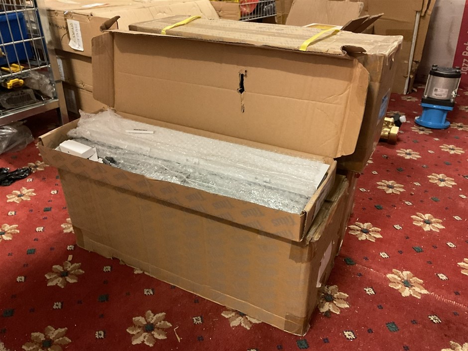 3 x Cartons Of Kitchen Cabinet Sliders Auction (0496-3029733) | Grays ...