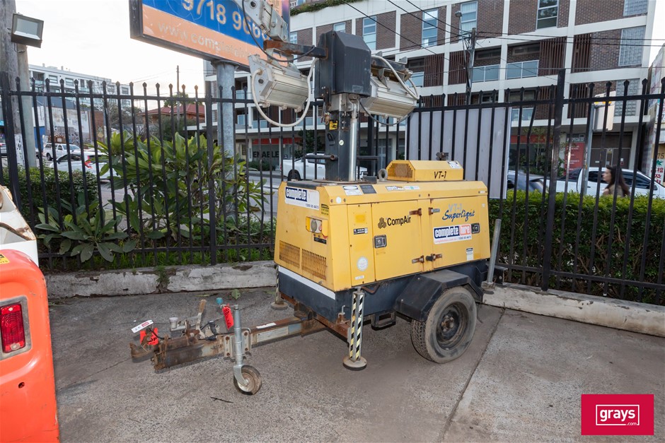 COMPAIR VT-1 SUPERLIGHT Mobile Light Tower With Trailer Auction (0037 ...