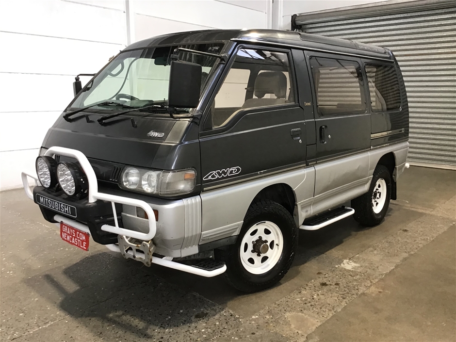 1992 Mitsubishi star wagon. 4wd Delica Exceed Automatic Van Auction ...