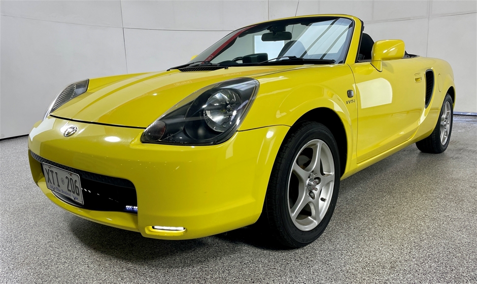 2001 Toyota MR2 SPYDER ZZW30R Automatic Convertible Auction (0001 ...
