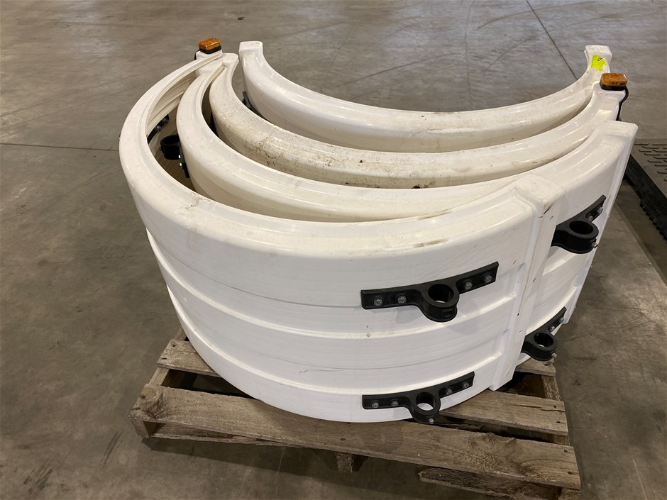 Qty of 4 Truck Rear Tyre Guards Auction (0035-8018993) | Grays Australia