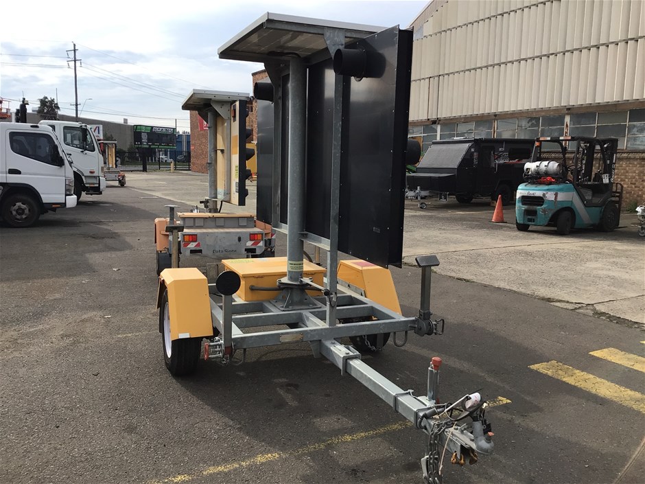 2017 Bartco A/B Single Message Board-Direction Arrow Trailer Auction ...