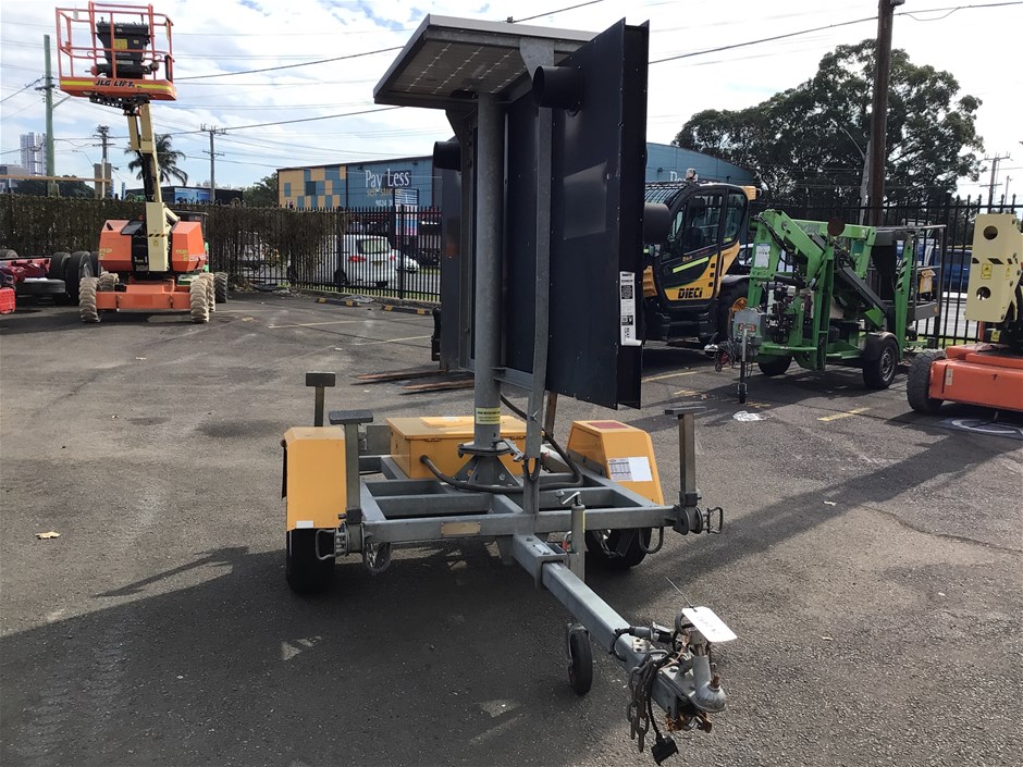 2017 Bartco A/B Single Message Board-Direction Arrow Trailer Auction ...