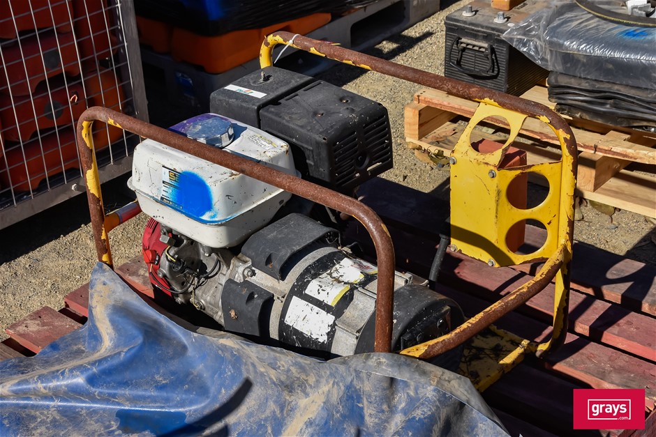 Powerlite PH080 Portable Generator Auction (0348-5057360) | Grays Australia