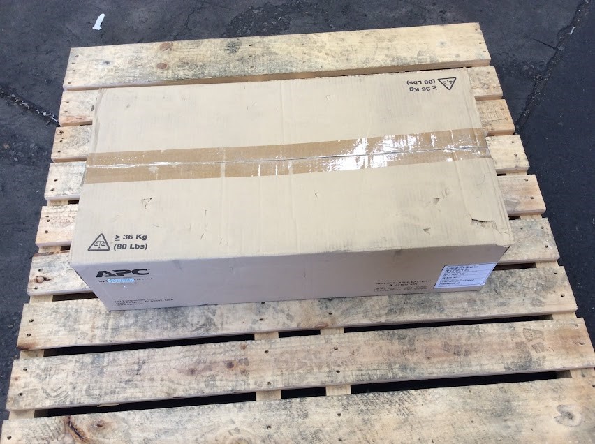 New APC RBC140-UPC 36KG Replacement Battery Pack Auction (0020-2560392 ...