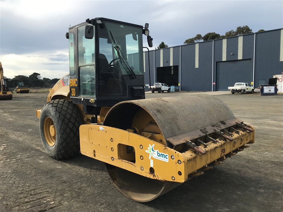 2006 Caterpillar CS563E Smooth Drum Roller Auction (0008-3030036 ...