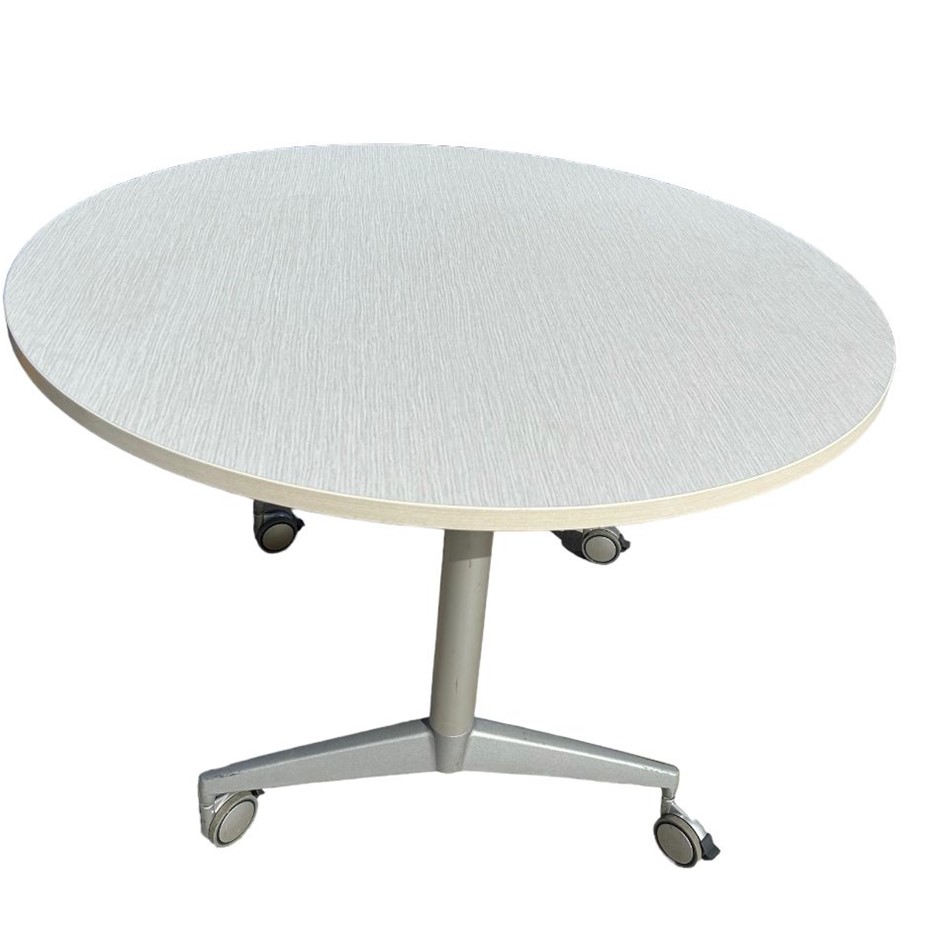 Fliptop Circle Office Table, Light Grey Auction (0018-2560466) | Grays ...