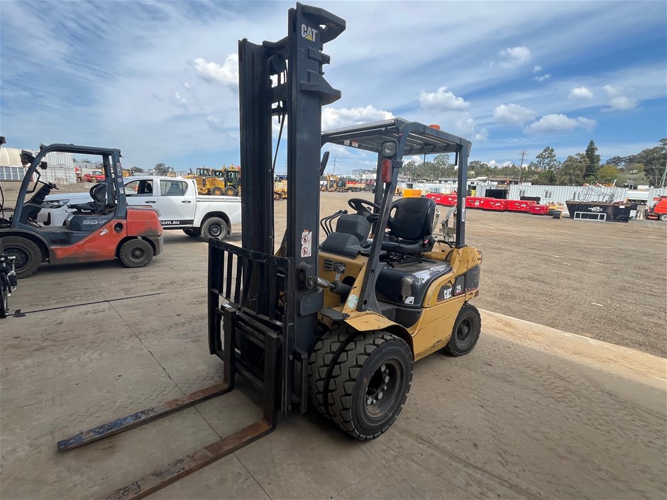 Used Caterpillar Dual Wheel Forklift Auction (0001-7053316) | Grays ...