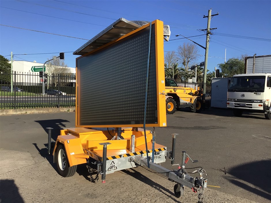 2021 Optraffic VMS-400 Single Variable Message Sign Trailer Auction ...