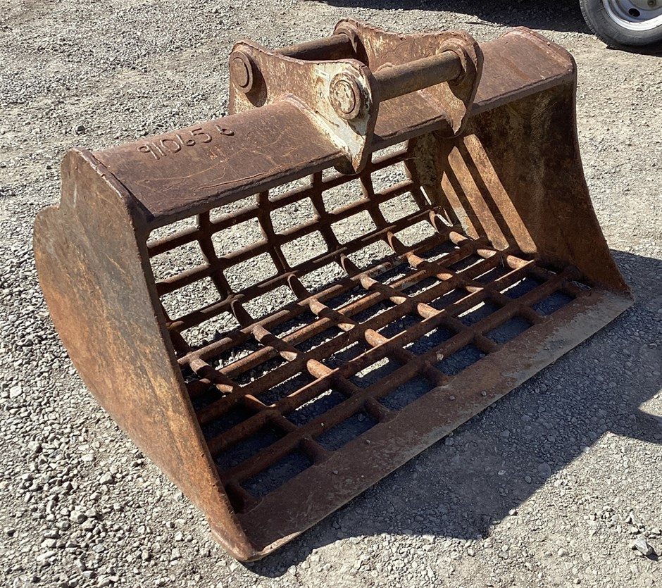 Bucket - Sieving Volvo EC140B Auction (0013-3030190) | Grays Australia