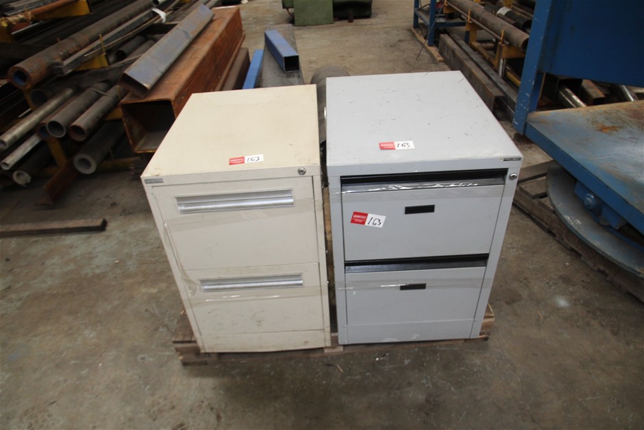 2x Sheet Steel 2 Drawer Filing Cabinets Auction (0163-5057683) | Grays ...