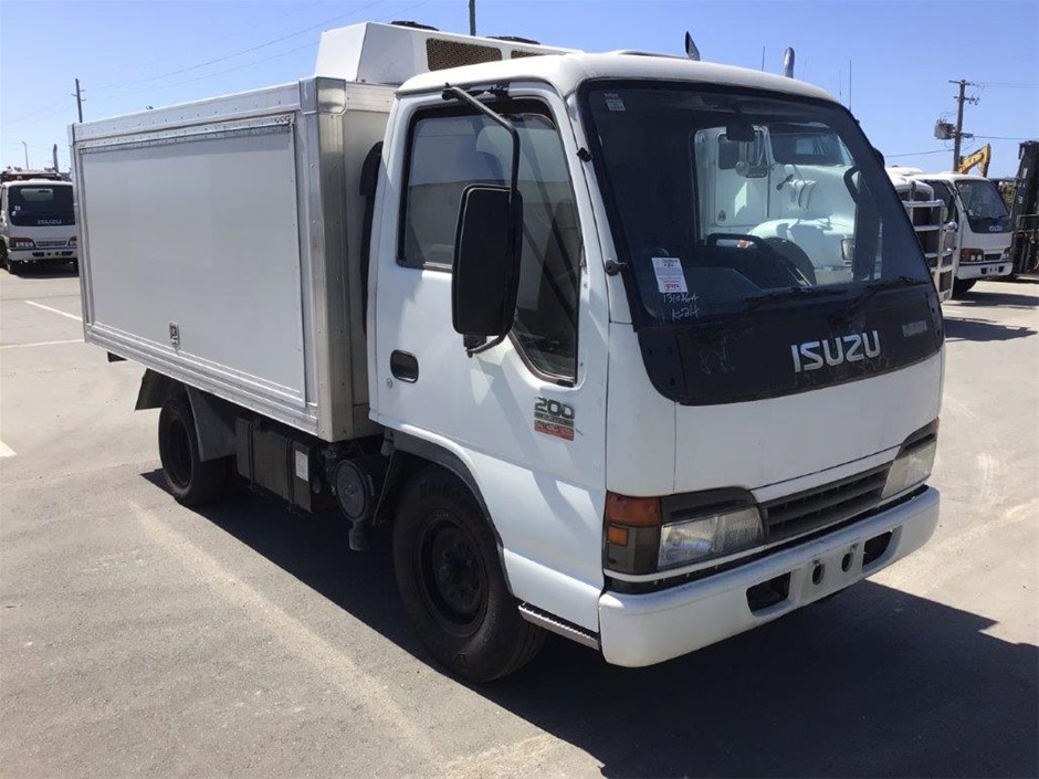 2004 Isuzu NKR200 4 Cylinder Injected Diesel Food Truck Auction (0009 ...