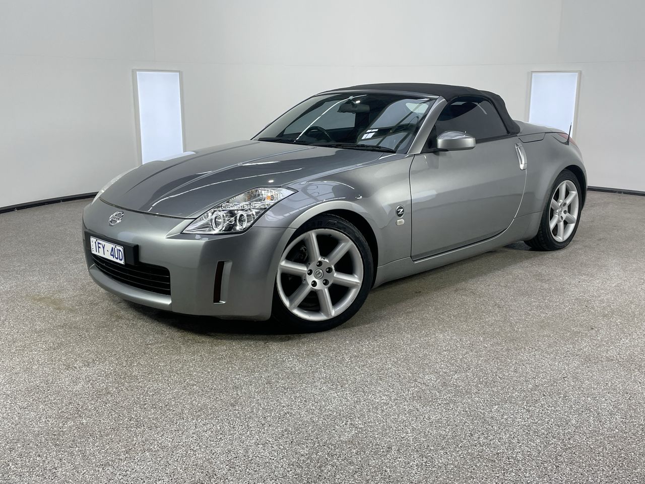 2004 Nissan 350Z Z33 Automatic Convertible Auction (0001-20085561 ...