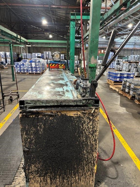 Custom Tread Preparation/Cutting Table with Bench Top Tyre Rubber ...