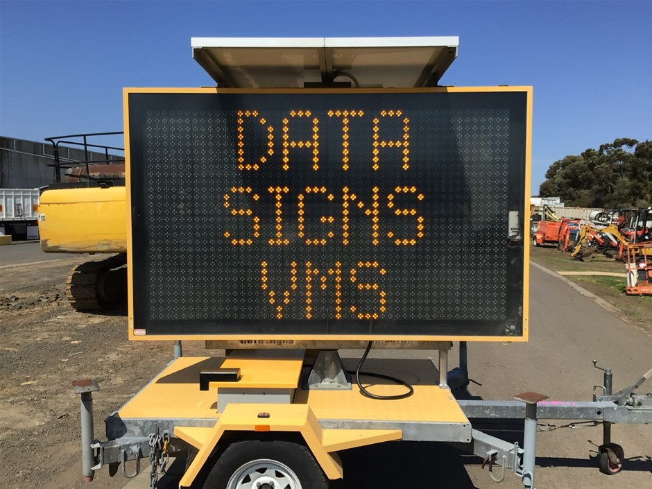 09/2013 Data Signs VMS Board Auction (0001-3030890) | Grays Australia