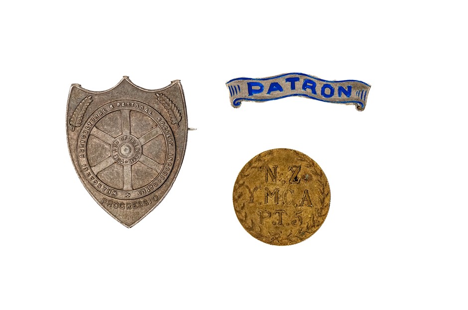 2 x NZ assorted badge/token Auction (0791-5058588) | Grays Australia