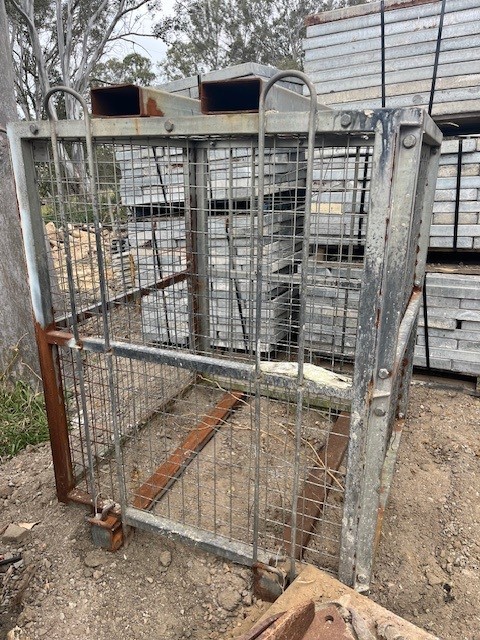 Lifting Cage with Forklift Slots Auction (0091-5057917) | Grays Australia