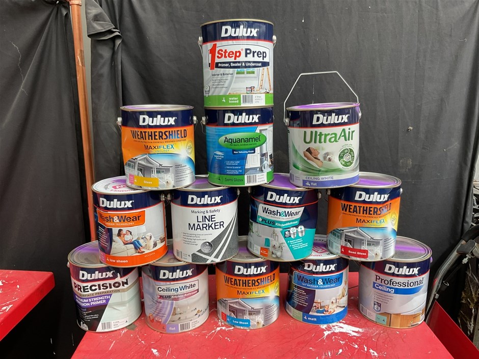 39 x Assorted 4 Litre Tins of Dulux Paint Auction (0064-3030723 ...