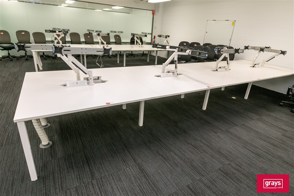 Qty 8 x Side by side / Face to Face Workstation Desks Auction (0541 ...